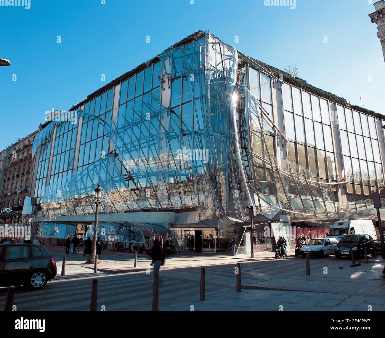 Publicis building Banque de photographies et d’images à haute ...