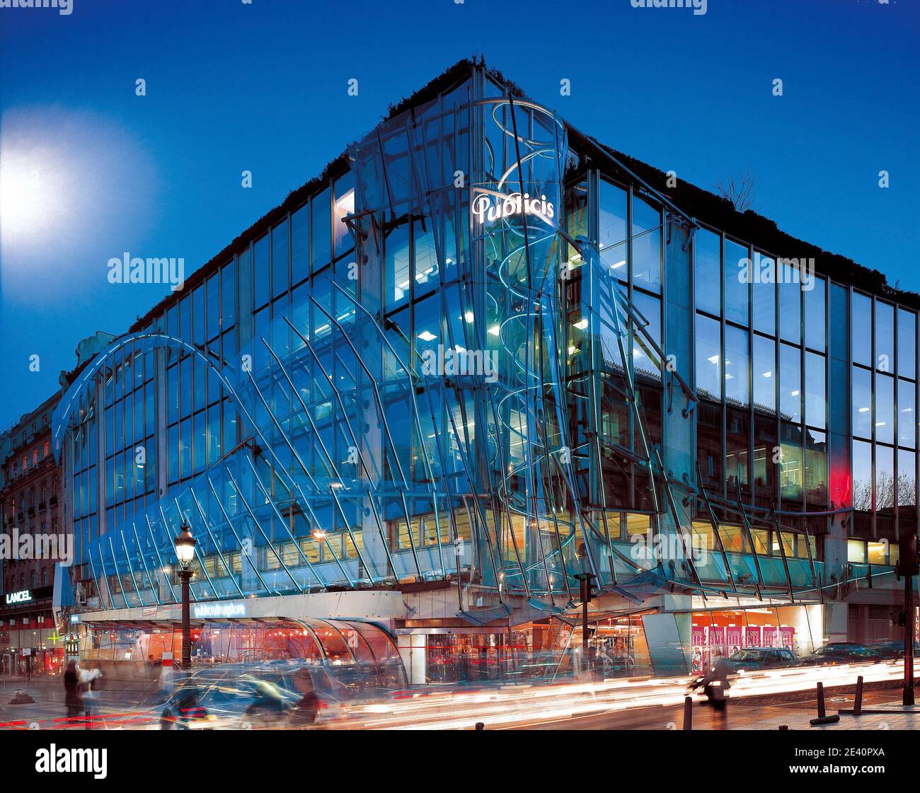 Publicis building Banque de photographies et d’images à haute ...