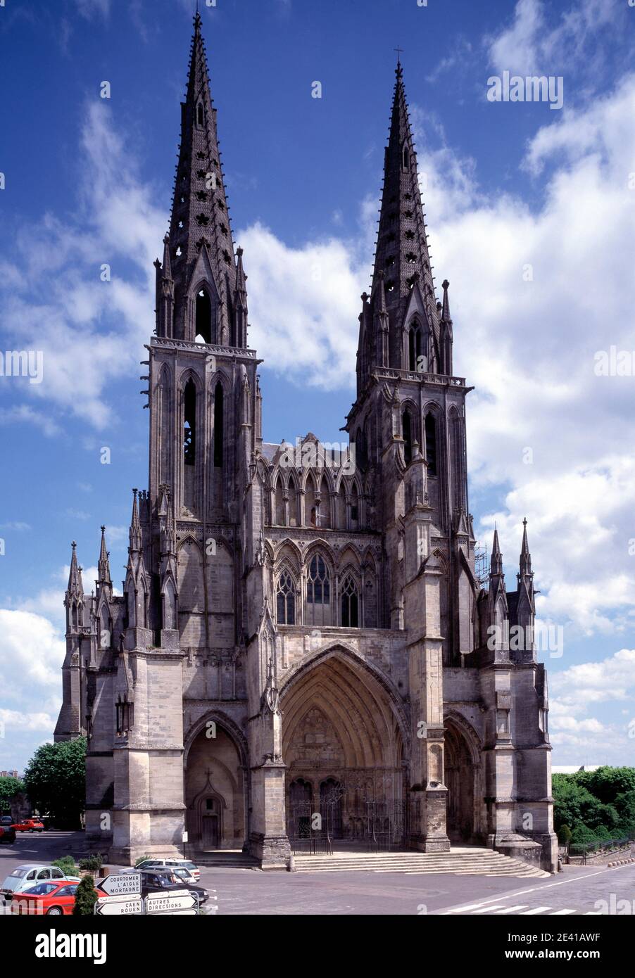 Sees cathedral france Banque de photographies et d’images à haute ...