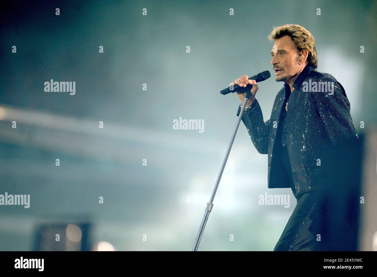 Johnny hallyday concert stade de france Banque de photographies et d ...