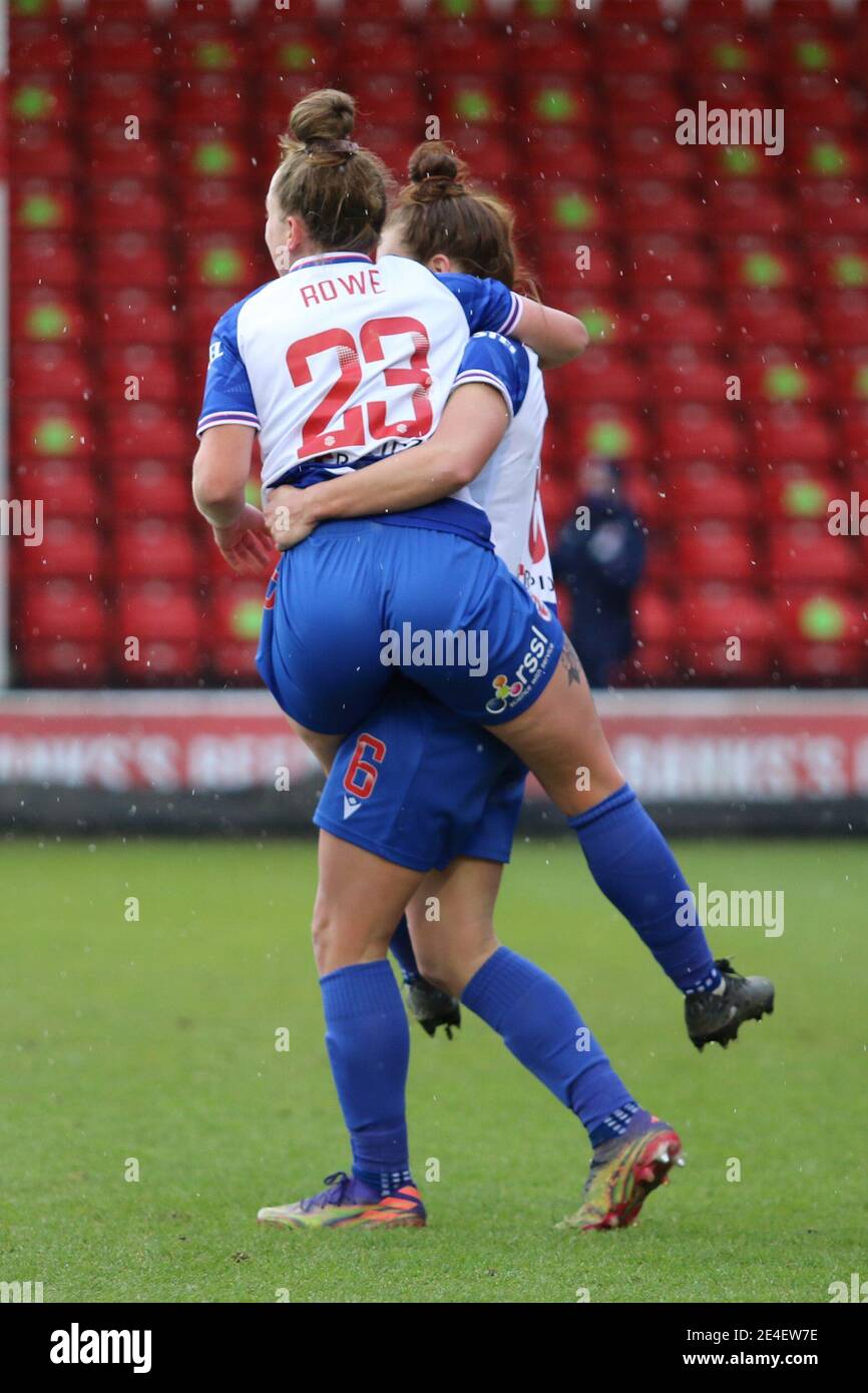 Rachel Rowe (#23 Reading) célèbre lors du match de la Super League 1 de ...