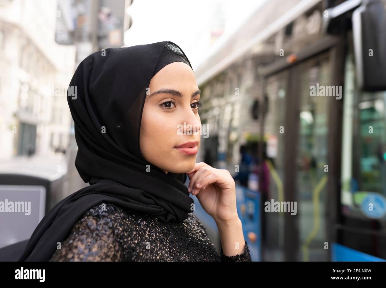 Hijab Noir Banque De Photographies Et Dimages à Haute Résolution Alamy