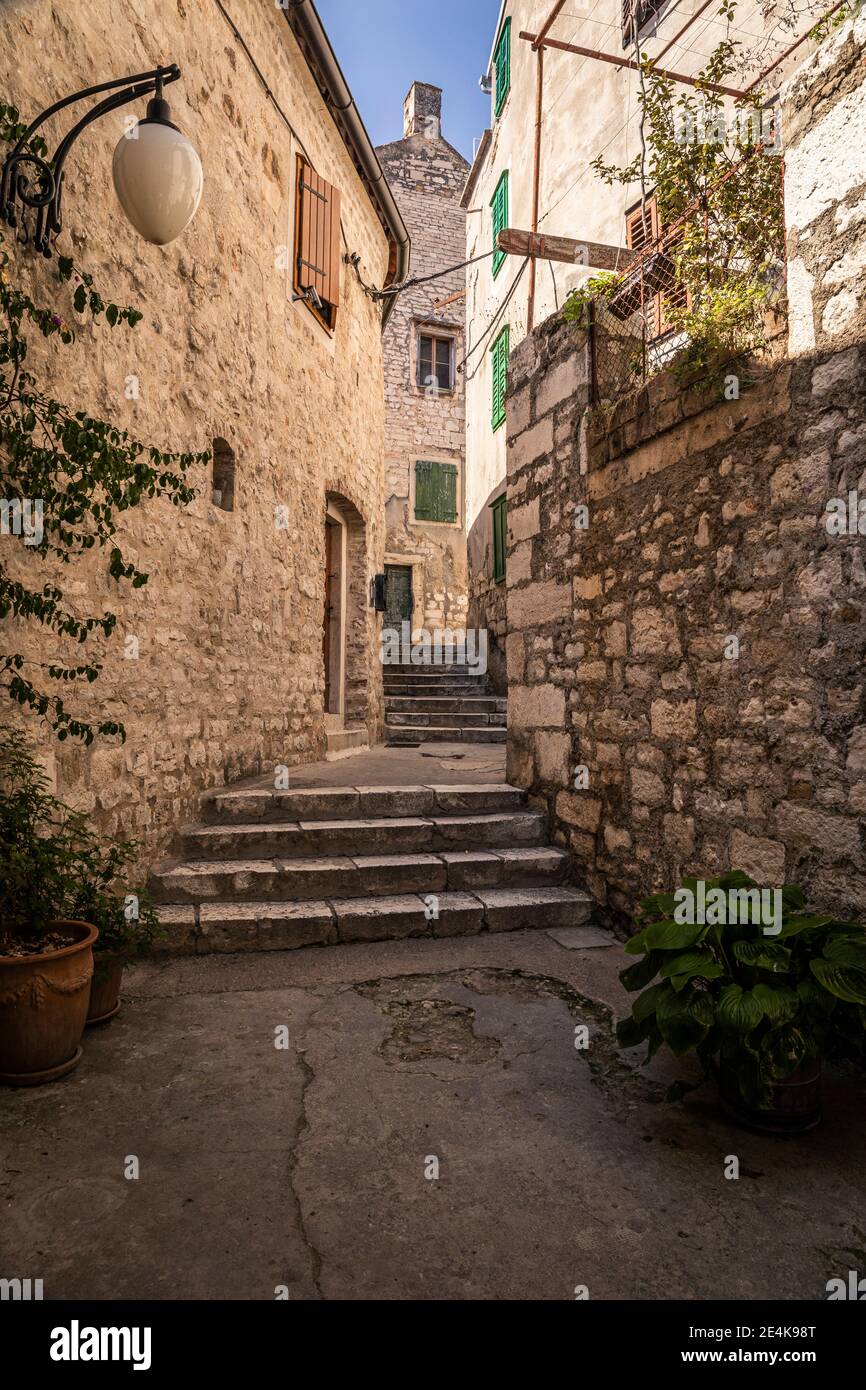 Ruelle vieille ville Banque de photographies et d’images à haute ...
