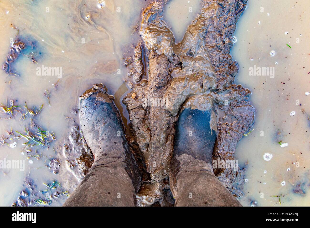 Bottes de boue Banque de photographies et d’images à haute résolution ...