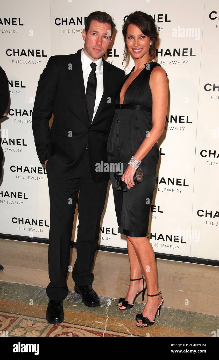 Model Christy Turlington et le directeur de mari Ed Burns assistent à ...