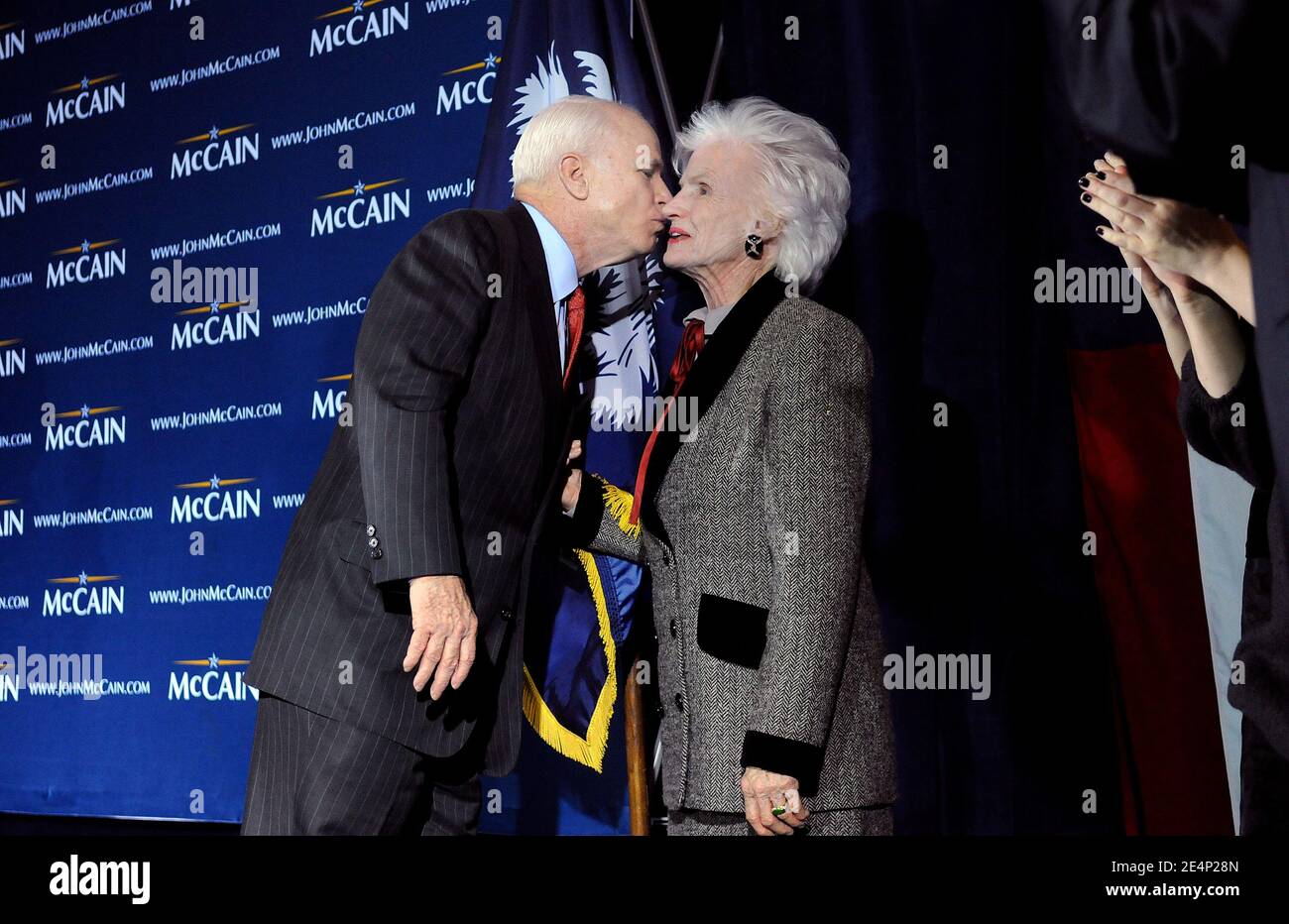John mccains mother roberta mccain Banque de photographies et d’images ...