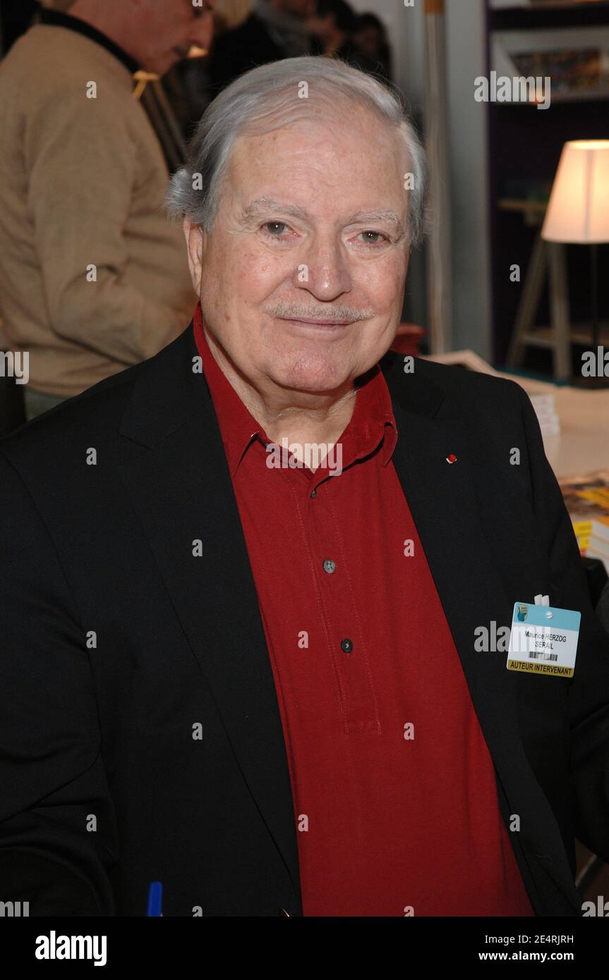 Maurice herzog Banque de photographies et d’images à haute résolution ...