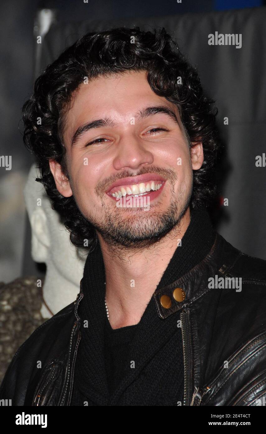 Acteur steven strait Banque de photographies et d’images à haute ...