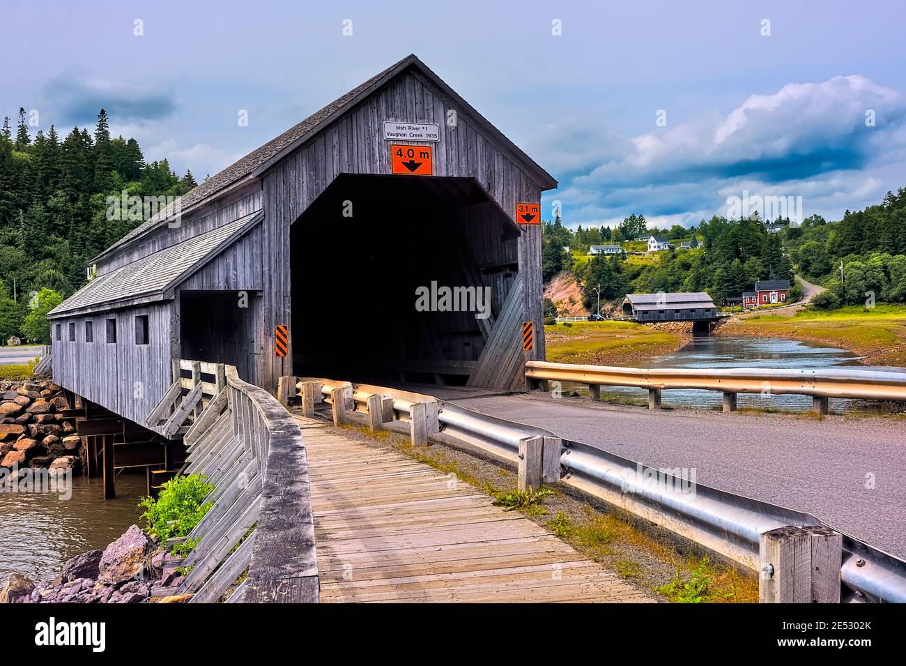 Ponts couverts Banque de photographies et d’images à haute résolution ...