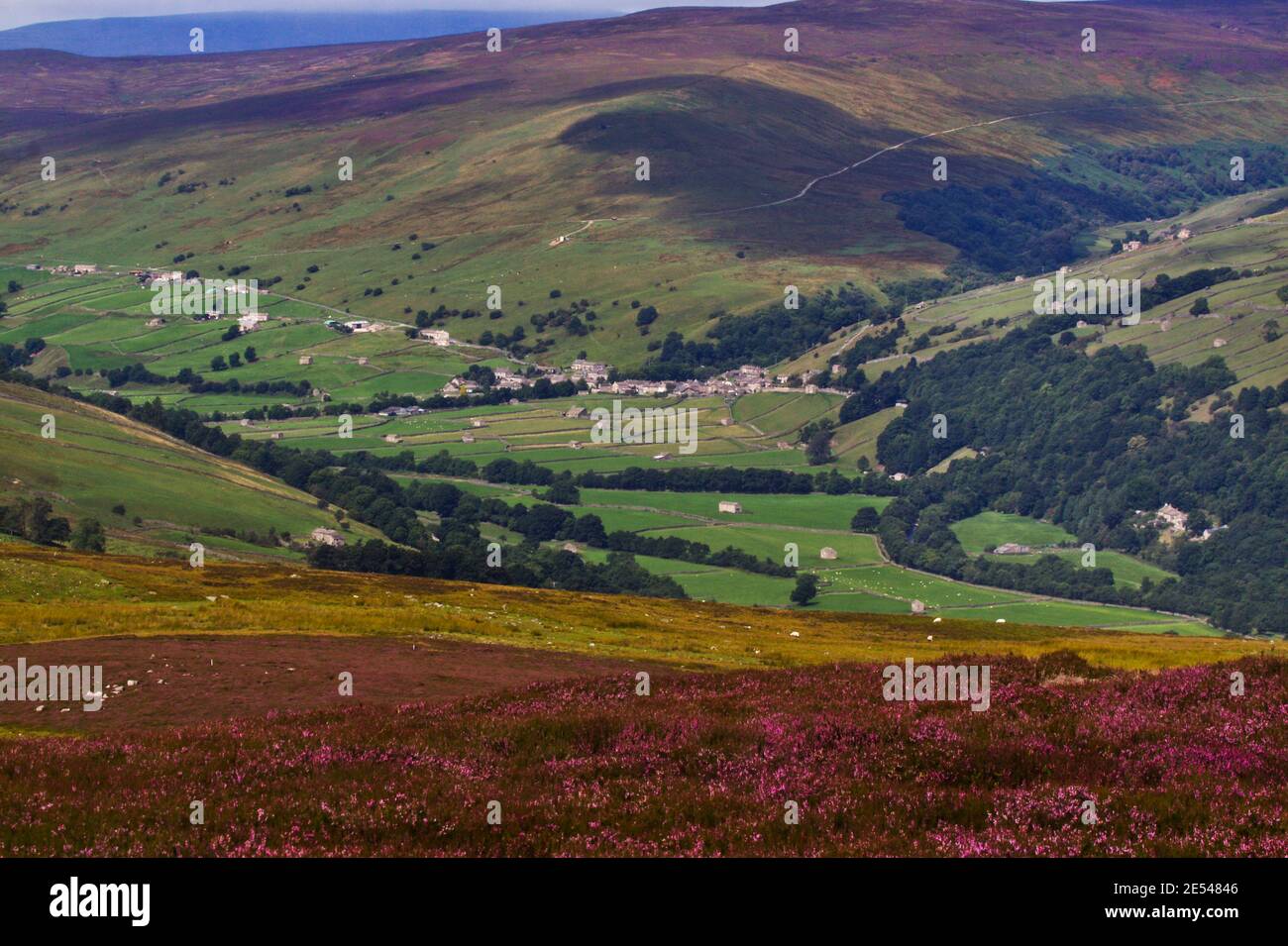 Une vue panoramique sur Swaledale, le parc national de Yorkshire Dales ...