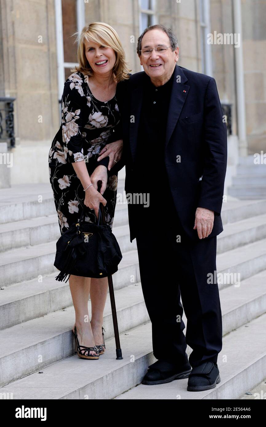 Giorgio armani and claudia cardinale Banque de photographies et d ...