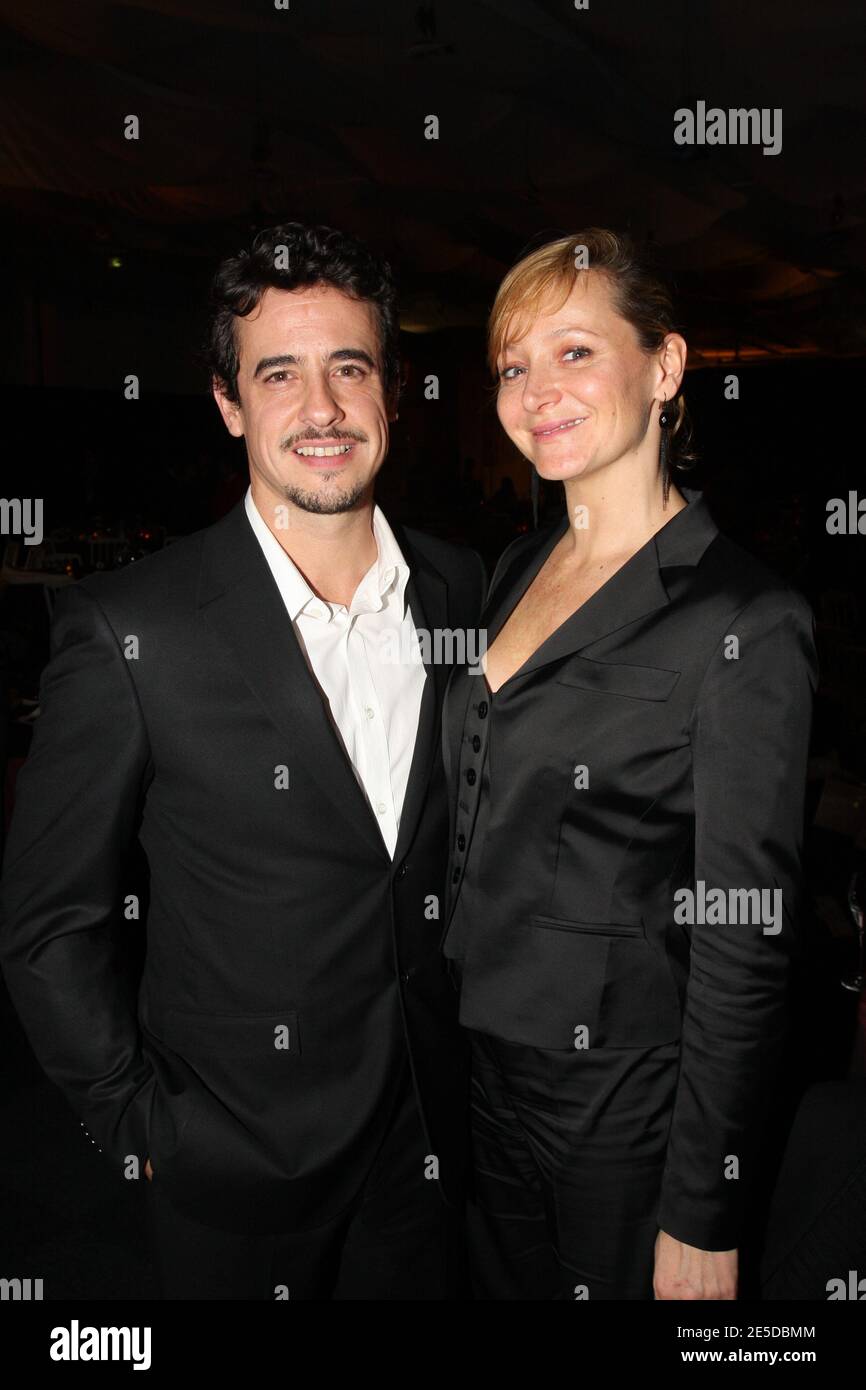 L'acteur français Karim Adda avec sa petite amie l'actrice Julie ...