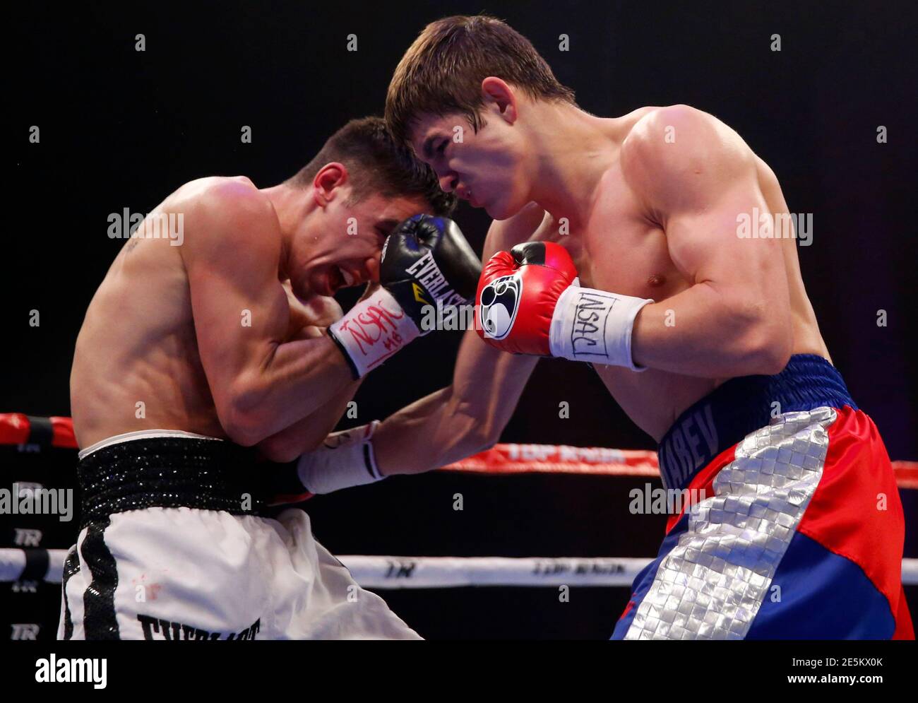 Combat De Boxe Banque d'image et photos - Alamy
