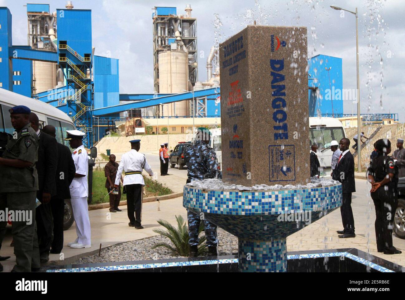Ciment De Dangote Banque d'image et photos - Alamy
