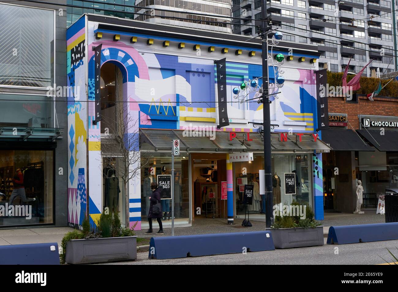 Façade de magasin coloré Banque de photographies et d’images à haute ...