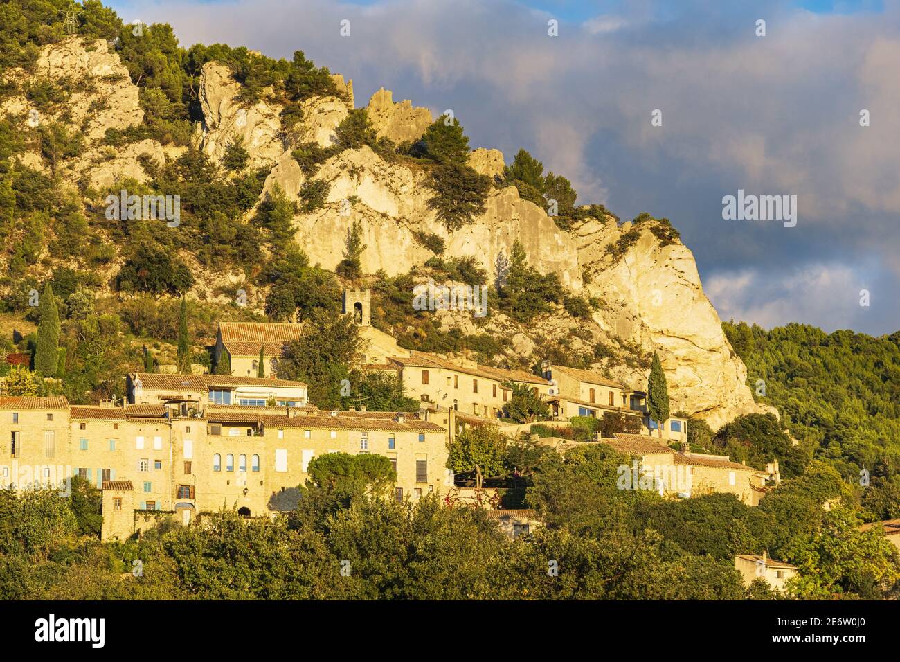 France, Vaucluse, le village médiéval de Seguret, étiqueté les plus ...
