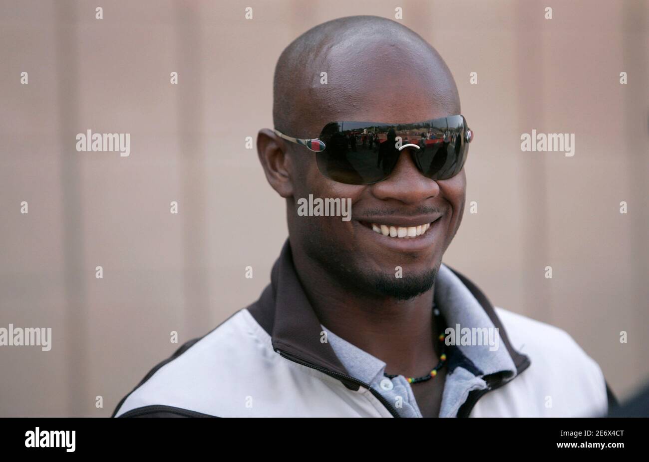 Jamaican sprinter asafa powell Banque de photographies et d’images à ...