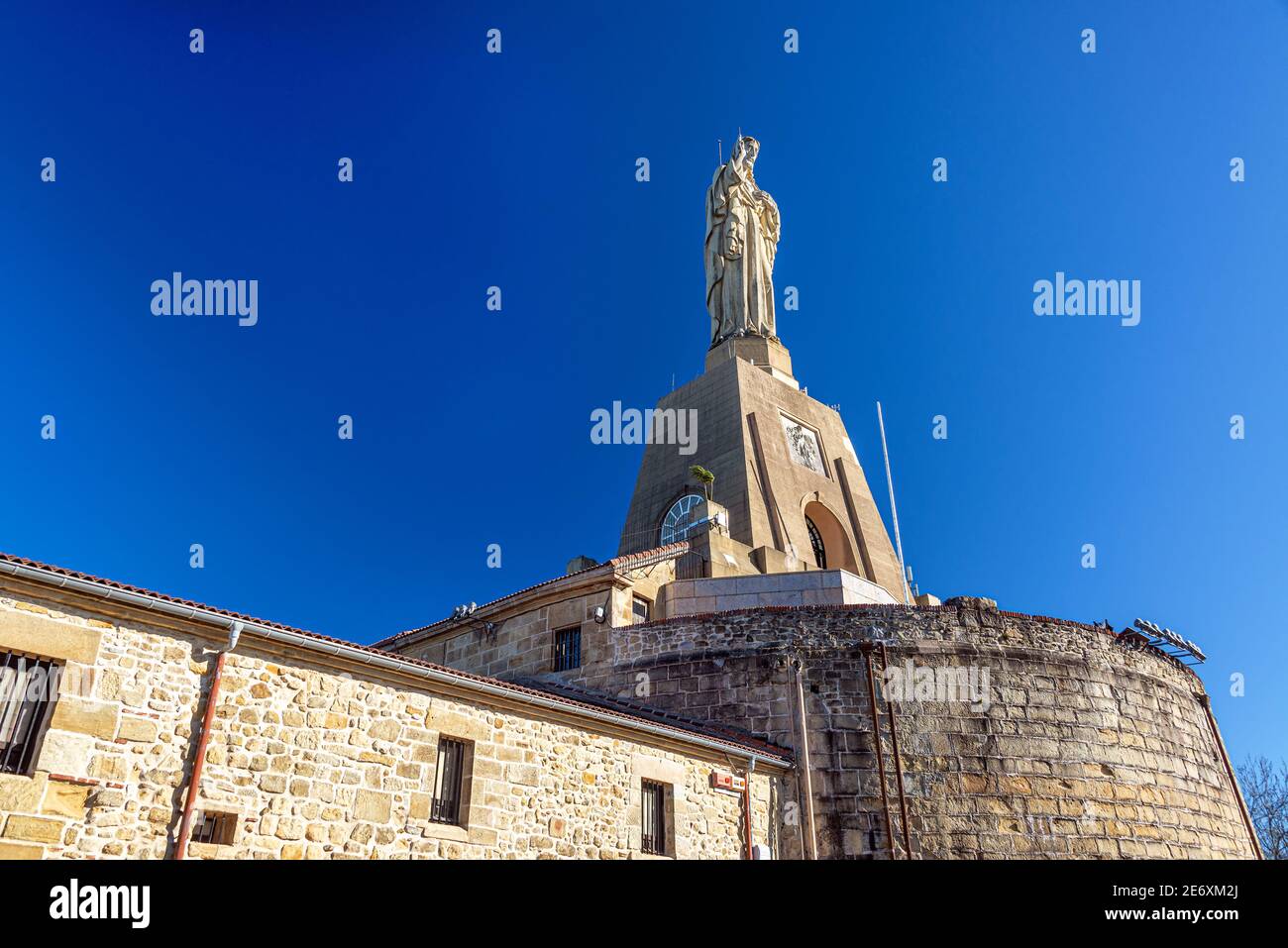 Donostia san sebastian statue jesus on Banque de photographies et d ...