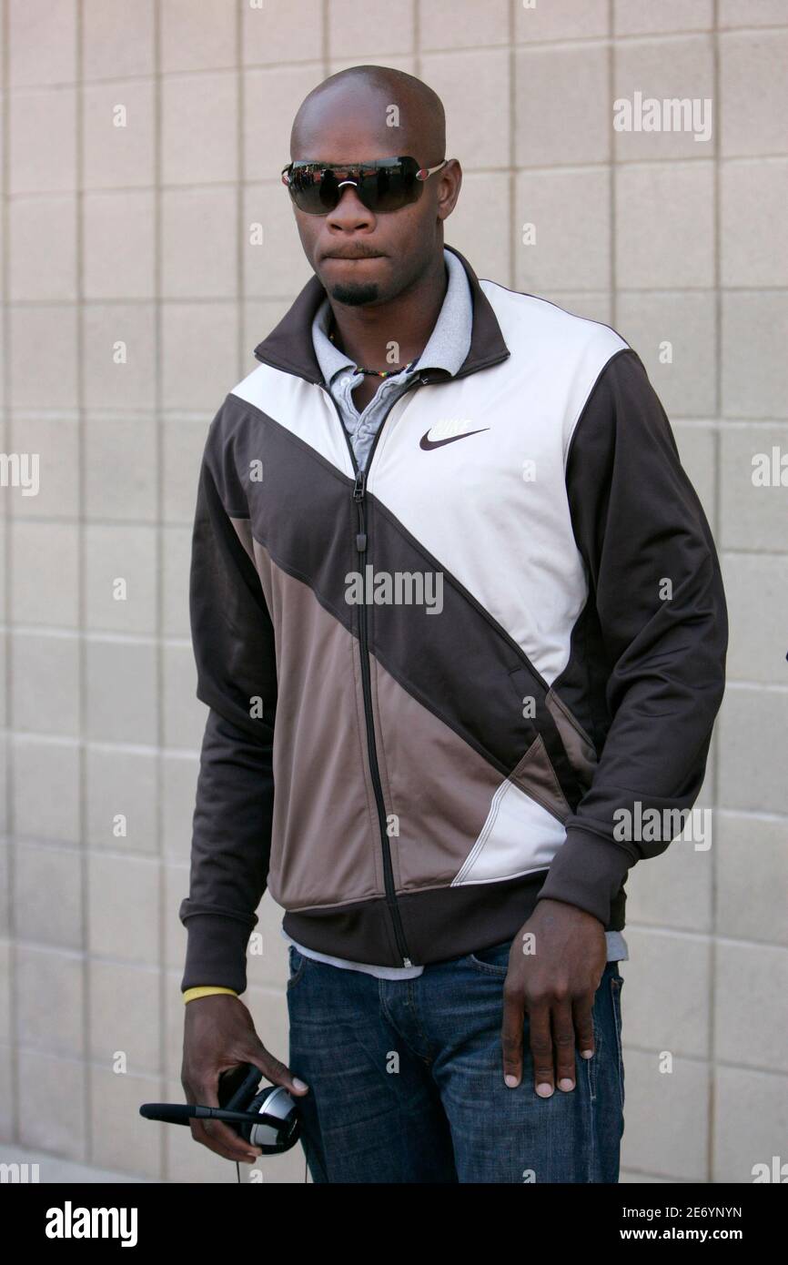 Jamaican sprinter asafa powell Banque de photographies et d’images à ...