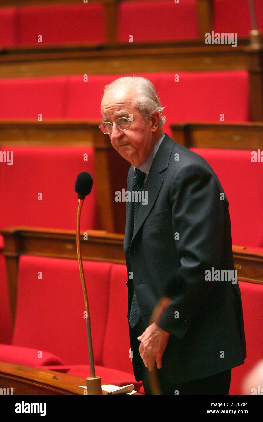 Edouard balladur premier ministre Banque de photographies et d’images à ...
