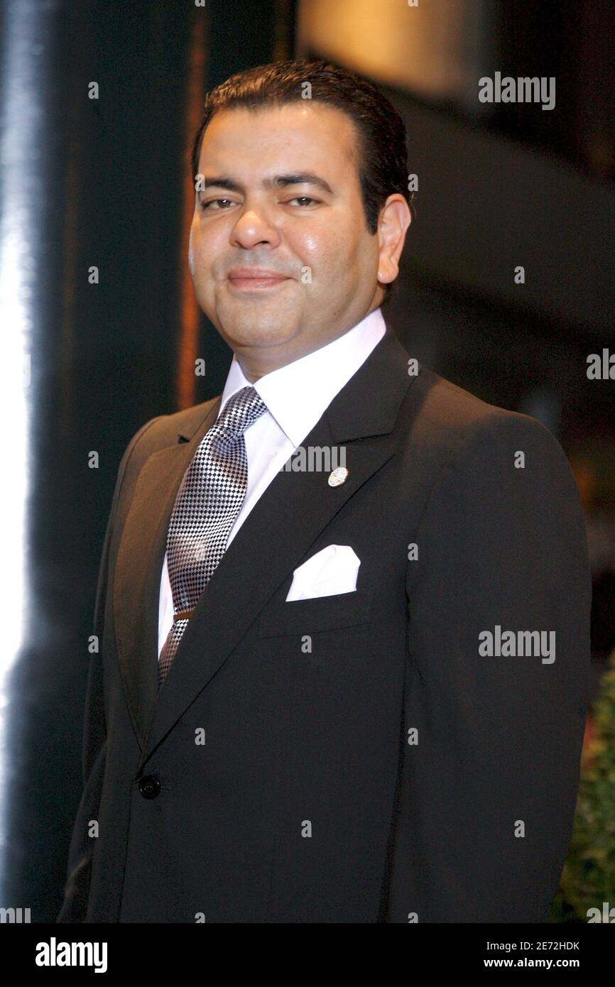 Le prince Moulay Rachid, du Maroc, arrive dans un dinerorganisé par le ...