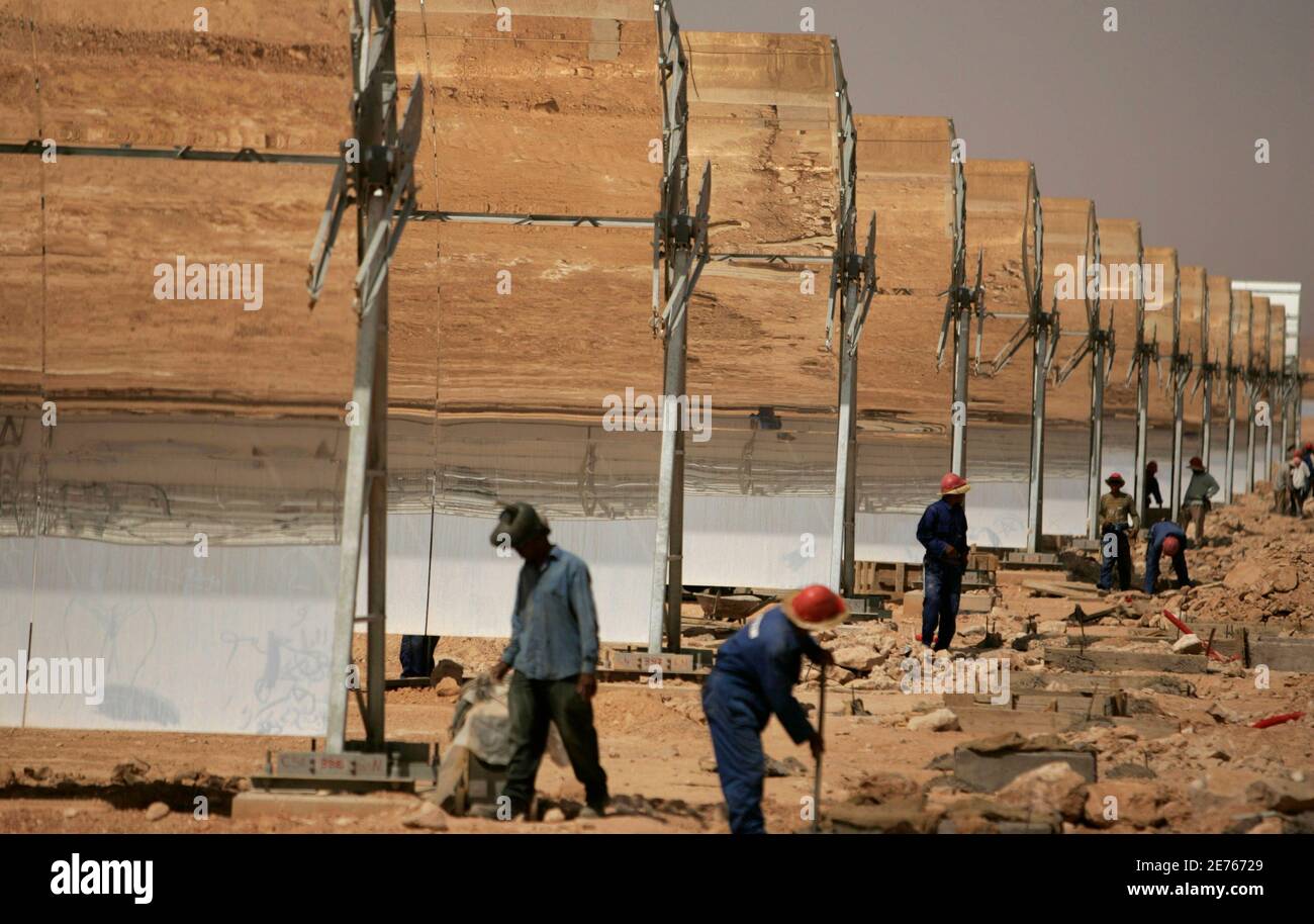 Le projet marocain de l’energie solaire Banque de photographies et d ...