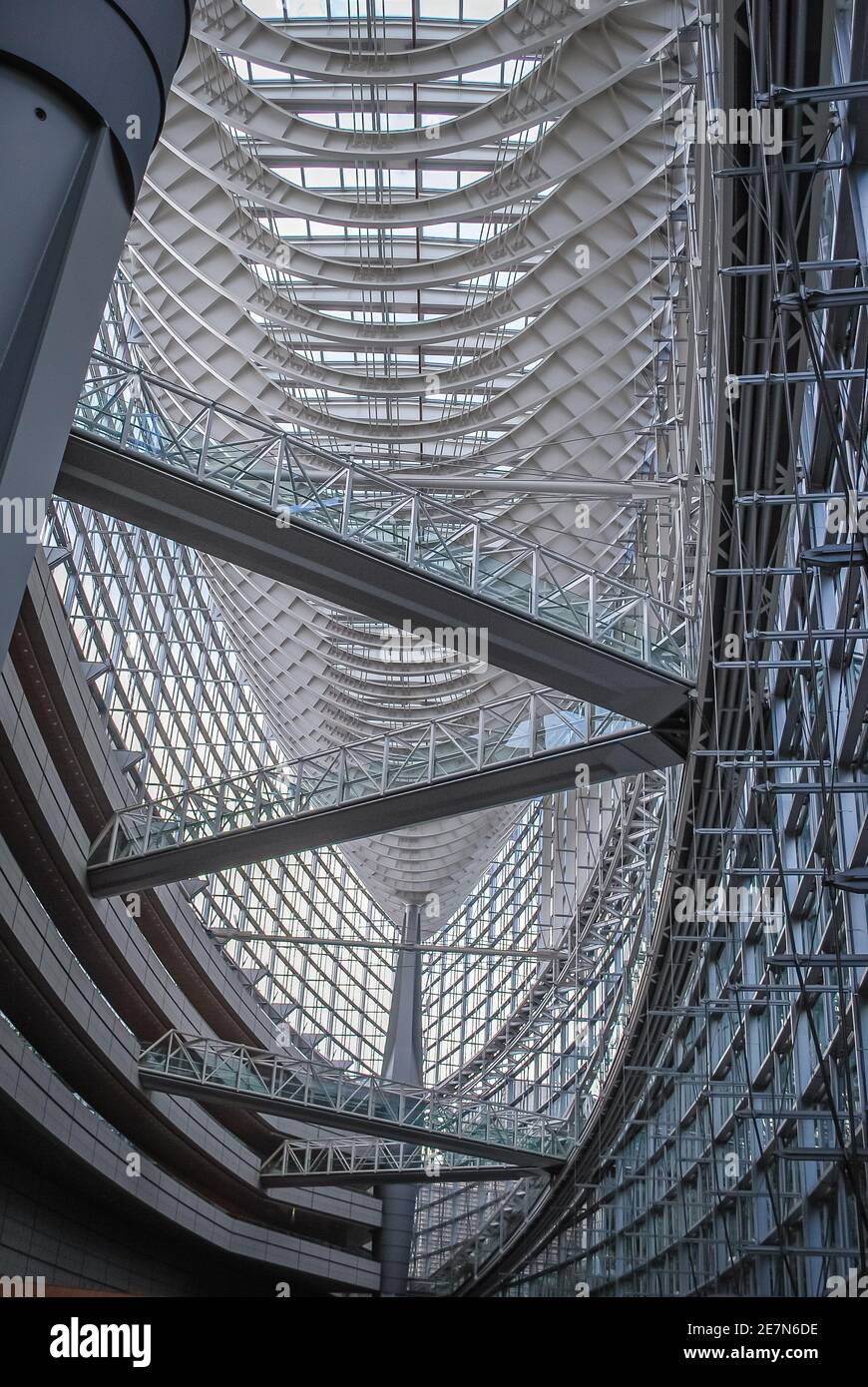 Tokyo international forum building Banque de photographies et d’images ...