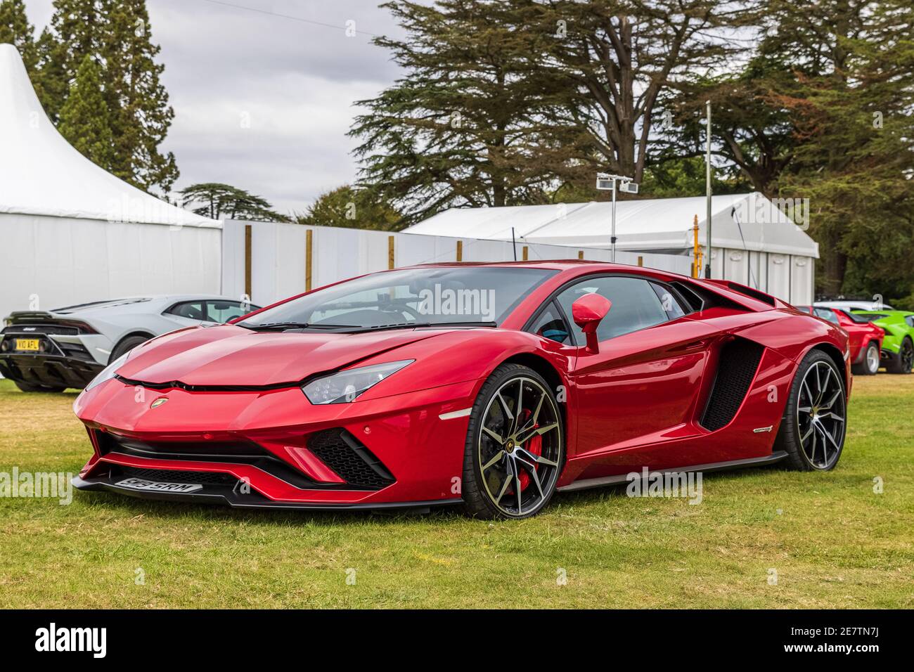 Lamborghini aventador rouge Banque de photographies et d’images à haute ...