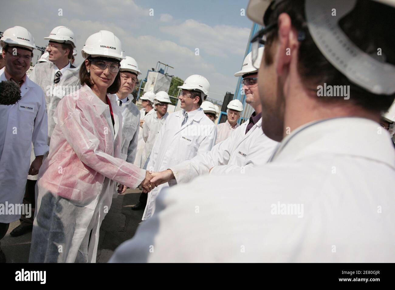 Segolene Royal, candidate à la présidence du parti socialiste français ...