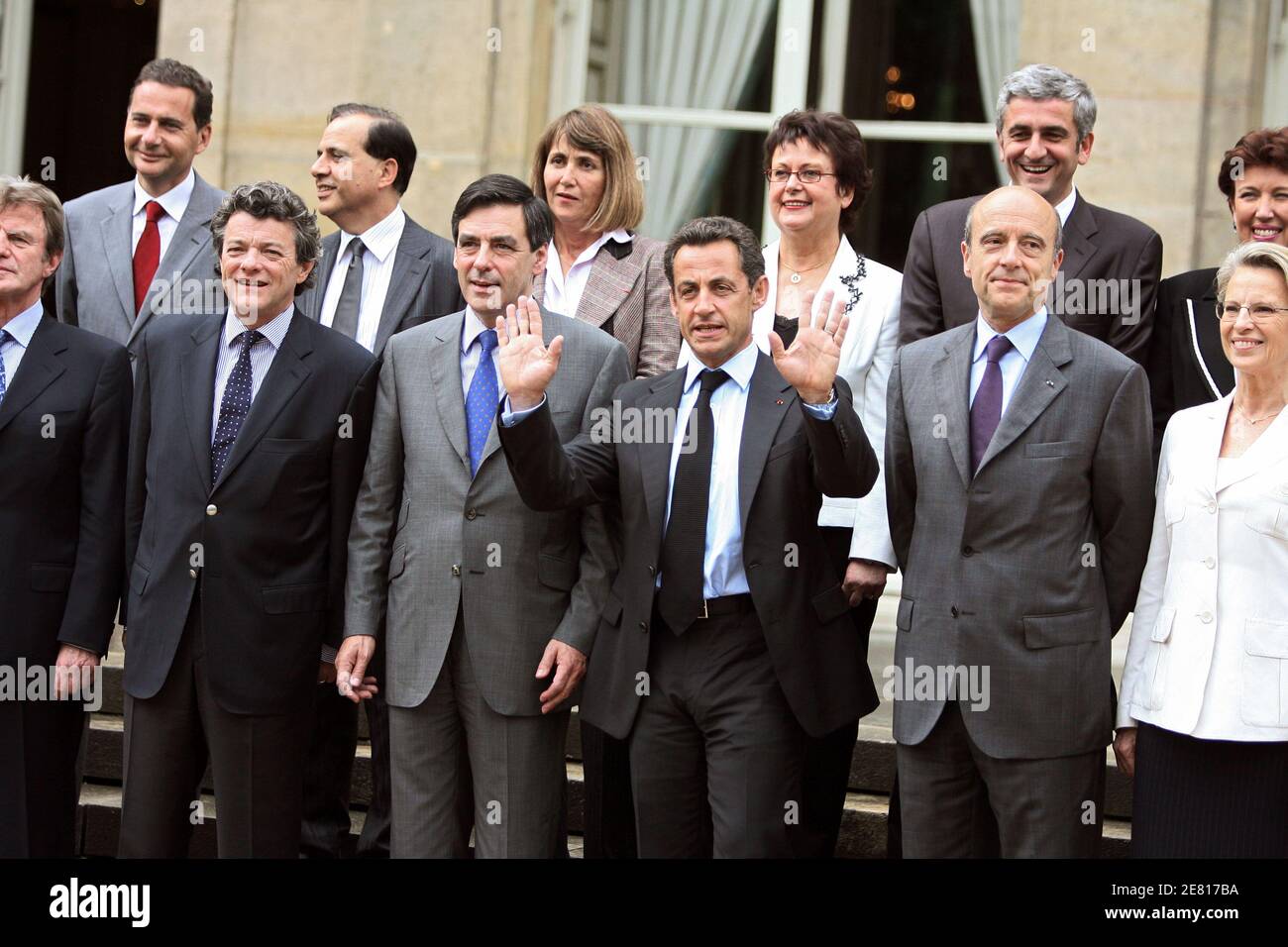 Ministre junior pour l'évaluation de la politique d'État Eric Besson ...