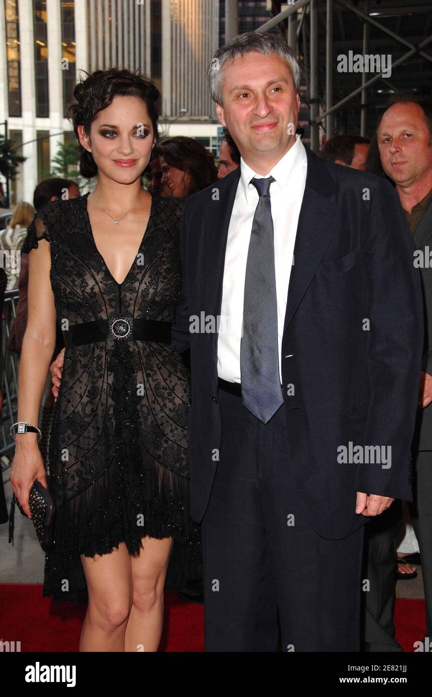 L'actrice Marion Cotillard et le producteur Alain Goldman assistent à ...