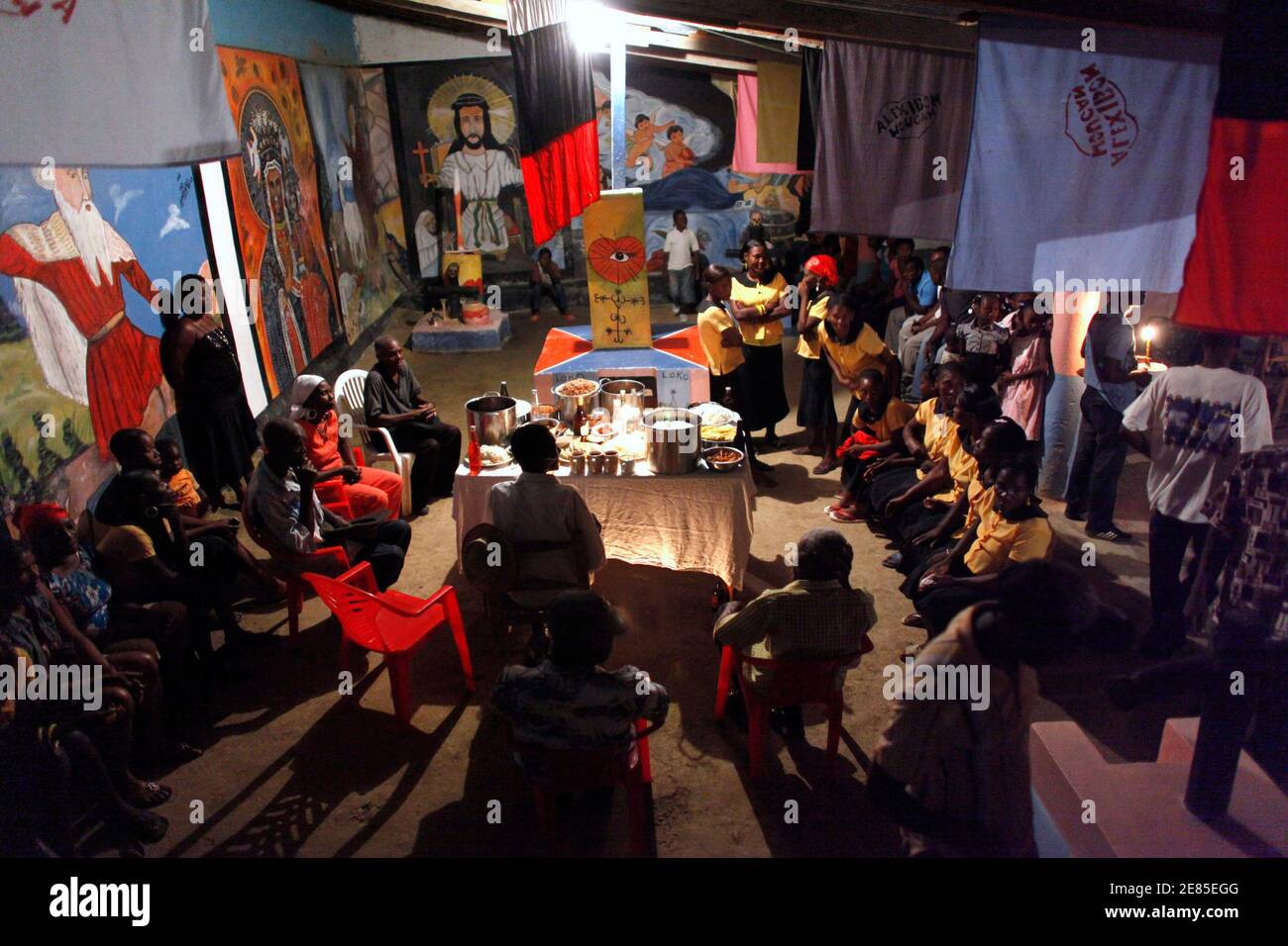 Voodoo In Haiti Voodoo Ceremony Banque d'image et photos - Alamy