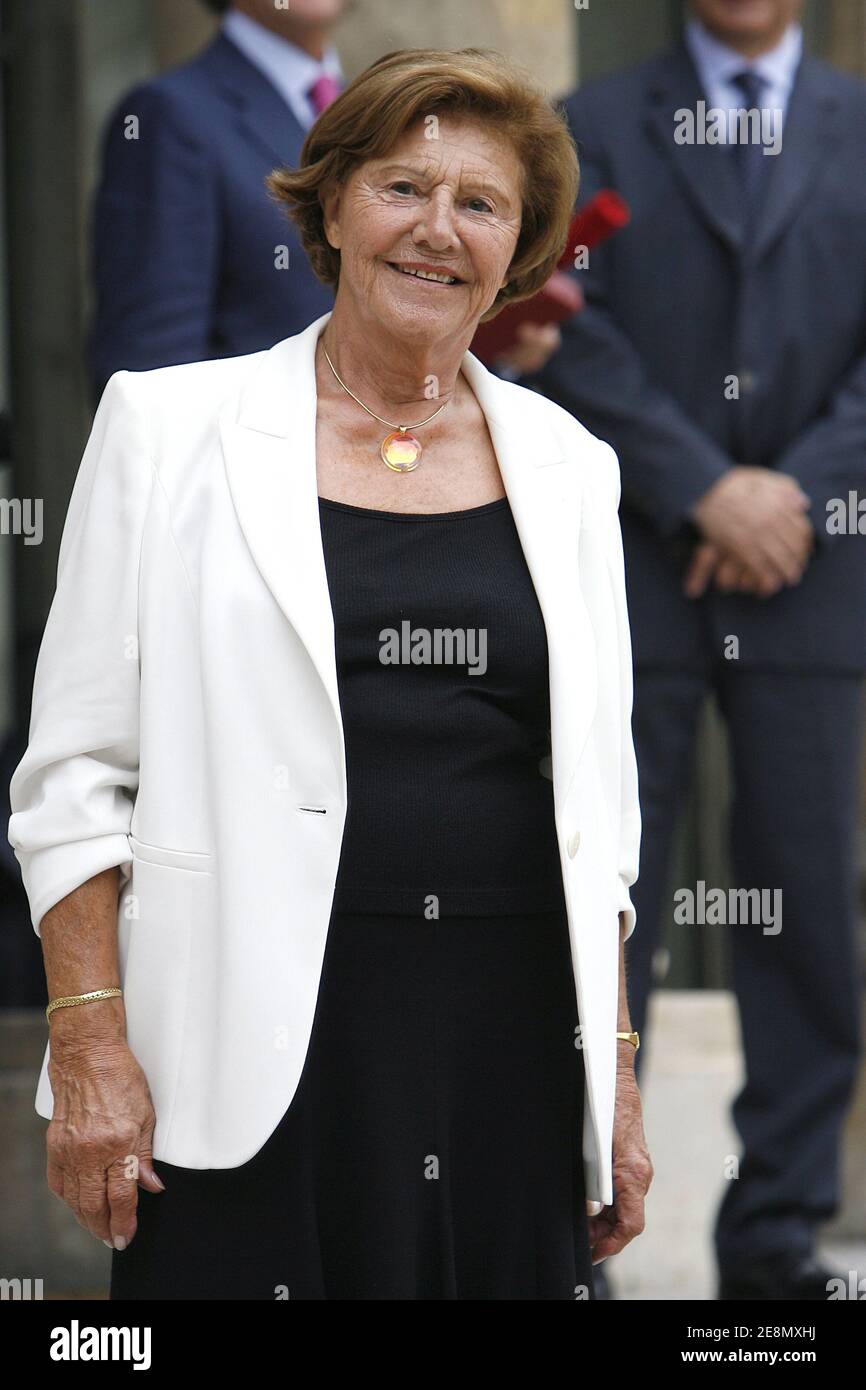 Monique pelletier Banque de photographies et d’images à haute ...