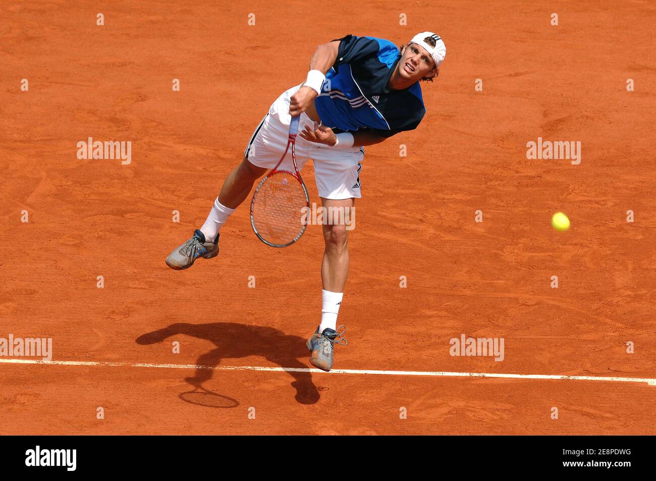 Mathieu Paul Henri Banque d'image et photos - Alamy