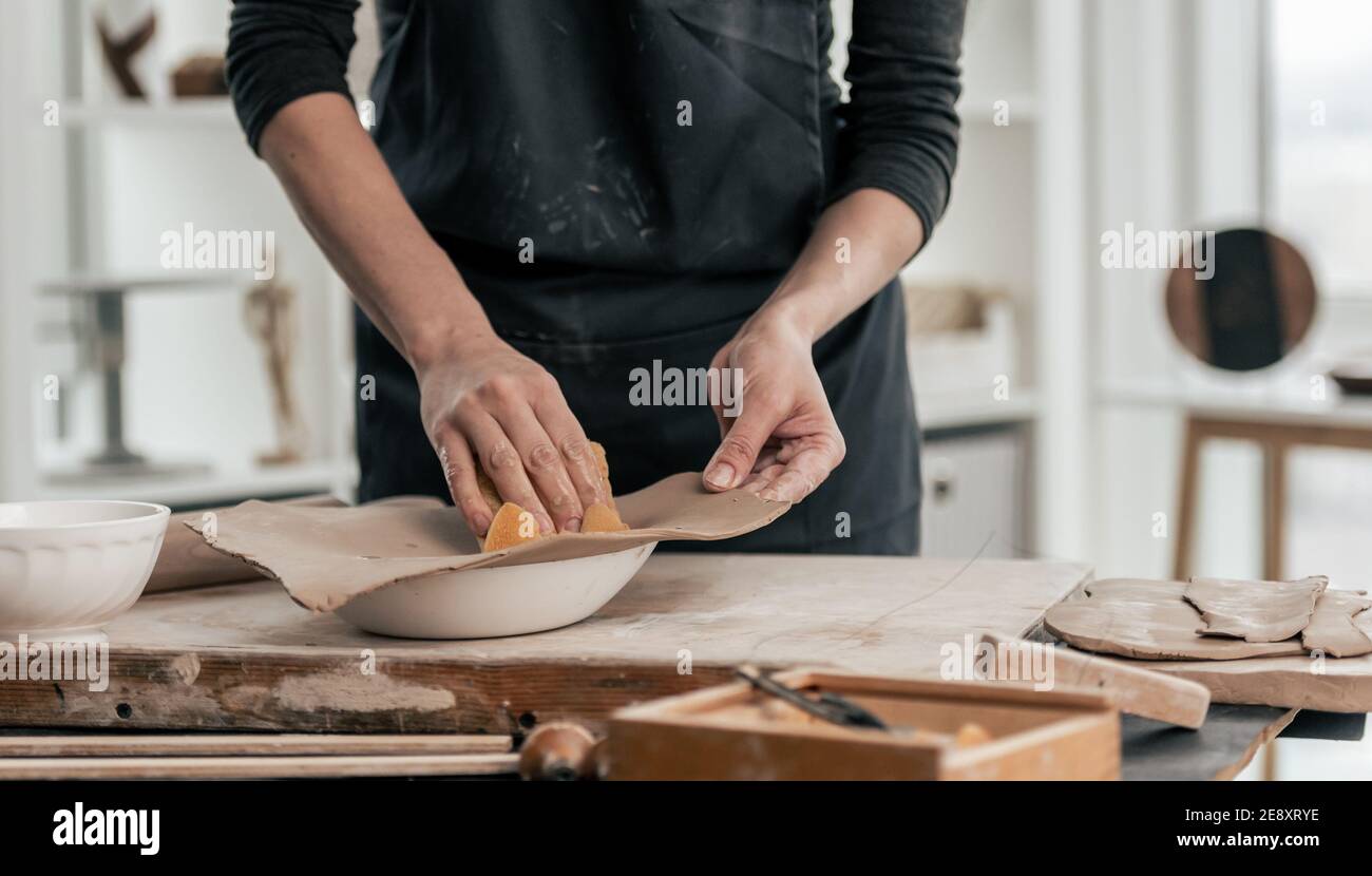 Moule femme Banque de photographies et d’images à haute résolution - Alamy