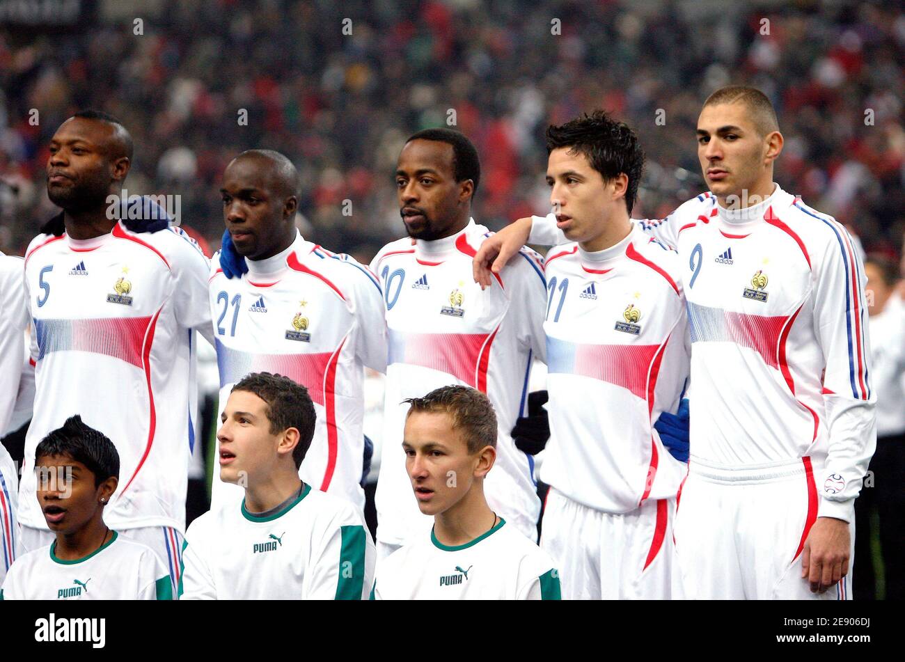 France maroc 2007 foot Banque de photographies et d’images à haute ...