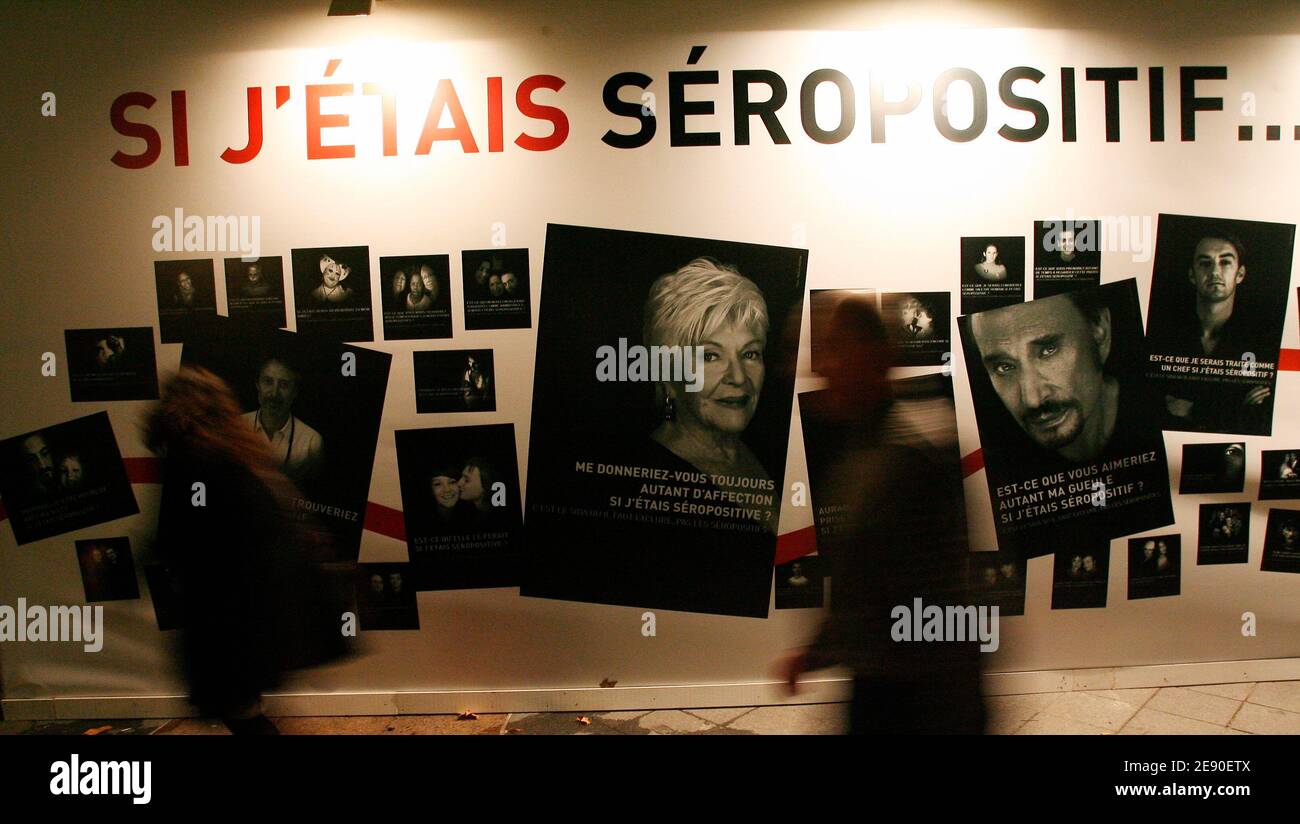 Plusieurs peuples comme Line Renaud (c) ou Johnny Hallyday (r) ont ...