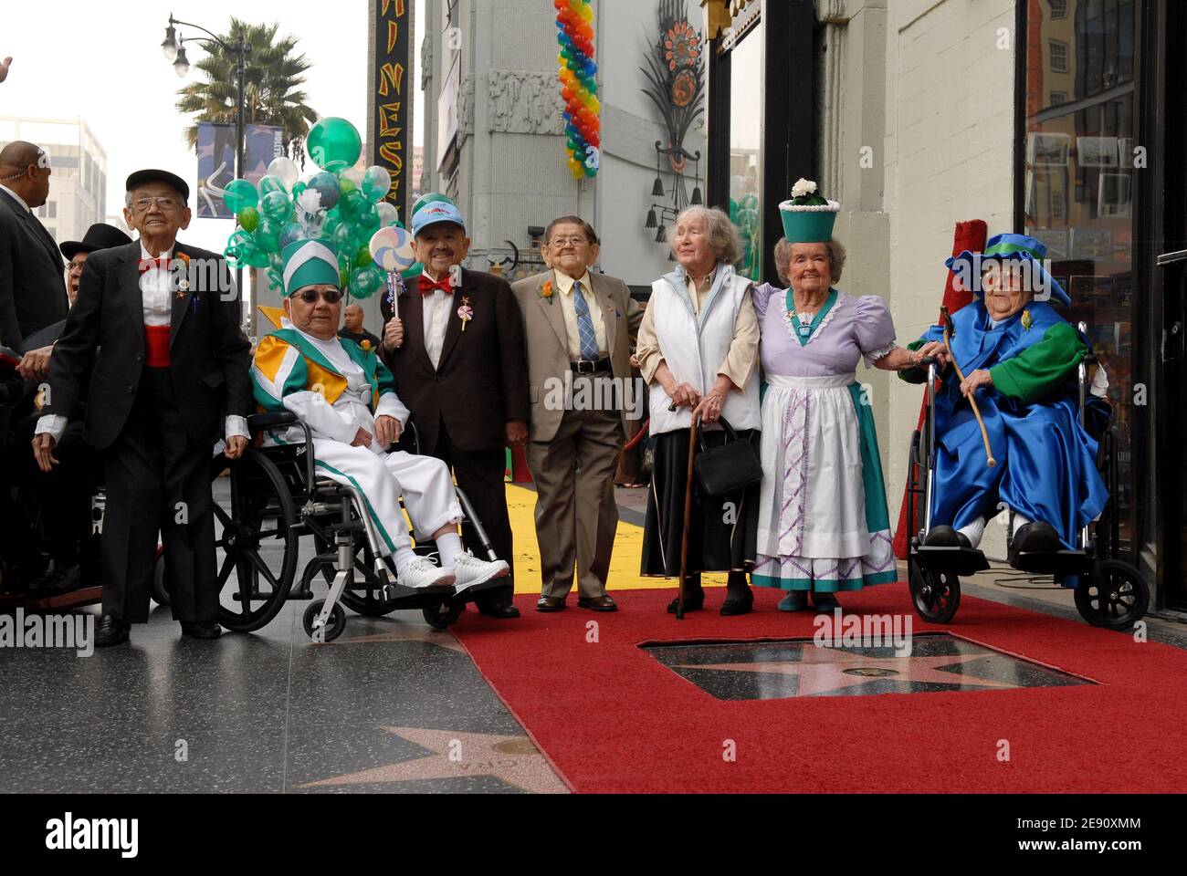Les Munchkins de 'The Wizard of Oz' sont honorés d'une star du ...