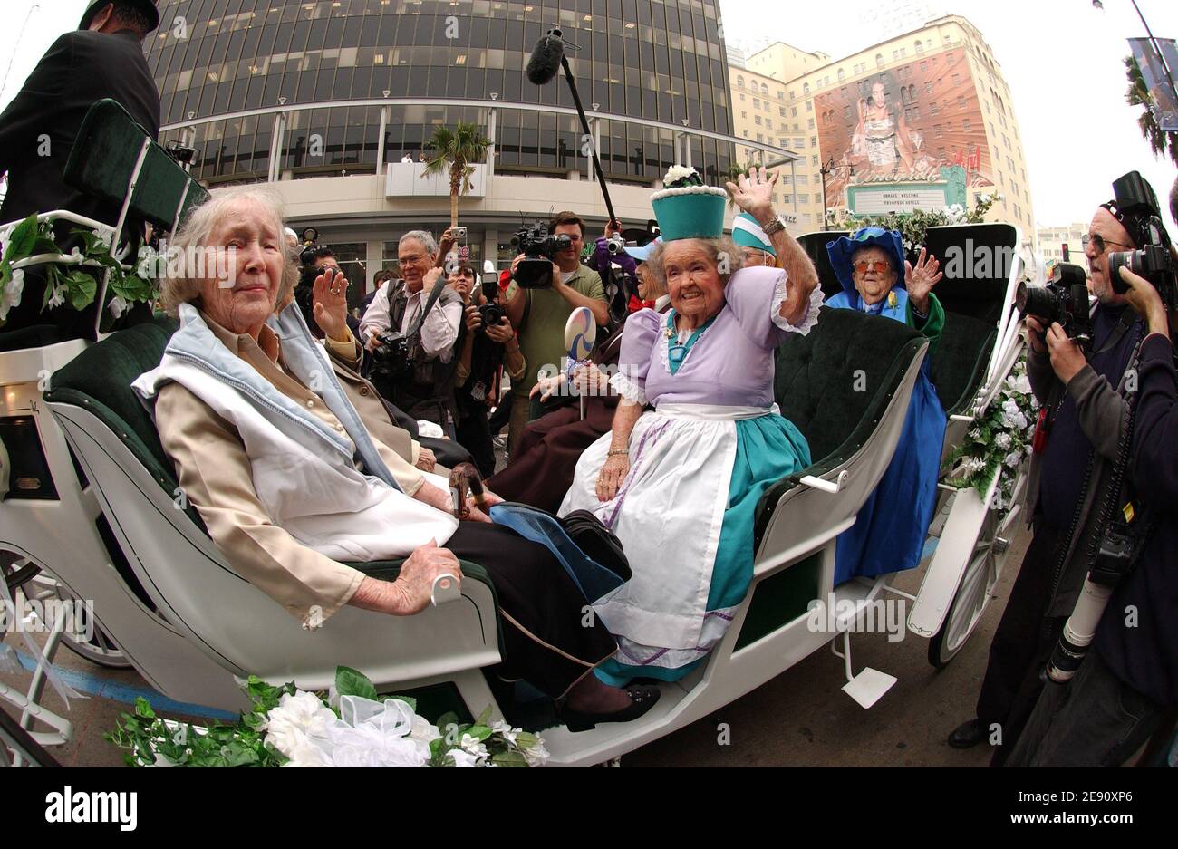 Les Munchkins de 'The Wizard of Oz' sont honorés d'une star du ...