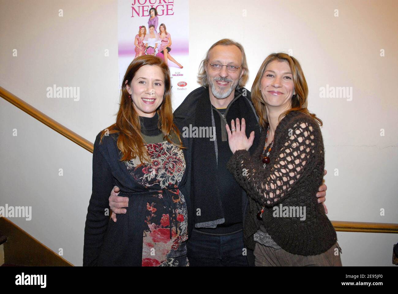 Tom Novembre, sa femme enceinte et Valérie Alegre arrivent à la ...