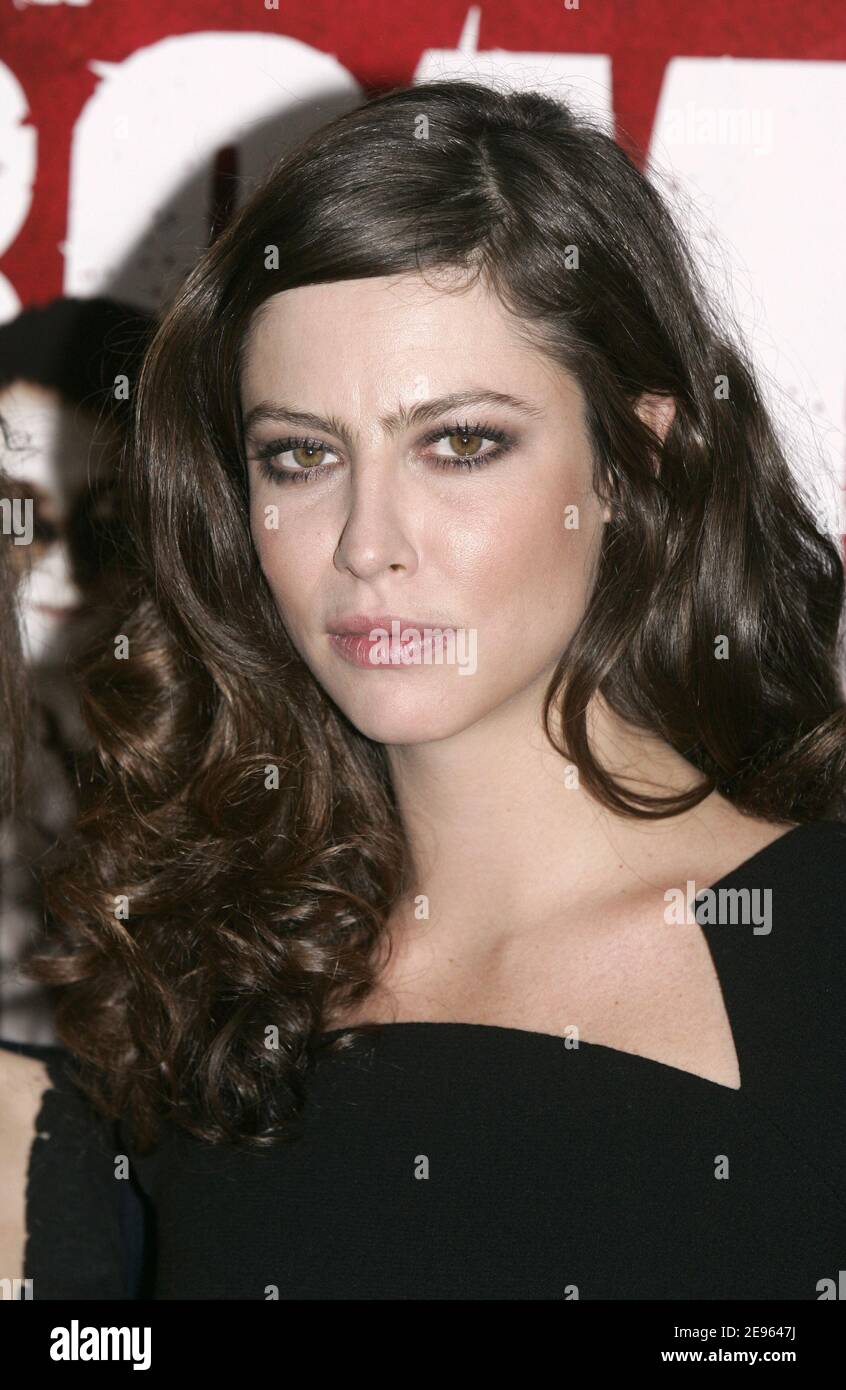Lactrice Française Anna Mouglalis Participe à La Première De Romanzo