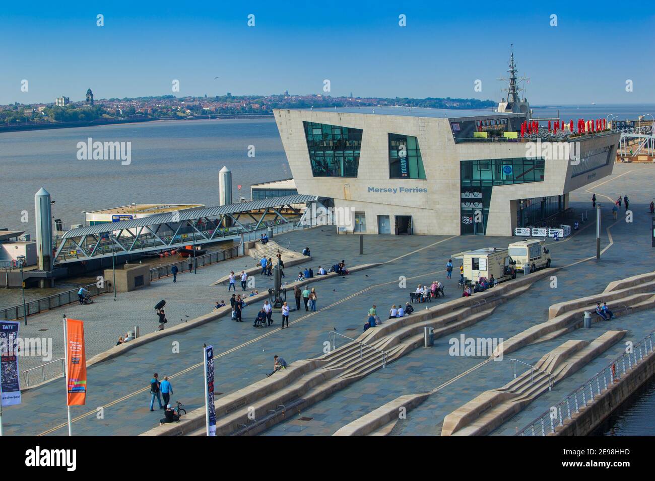 Terminal de ferry de mersey Banque de photographies et d’images à haute ...