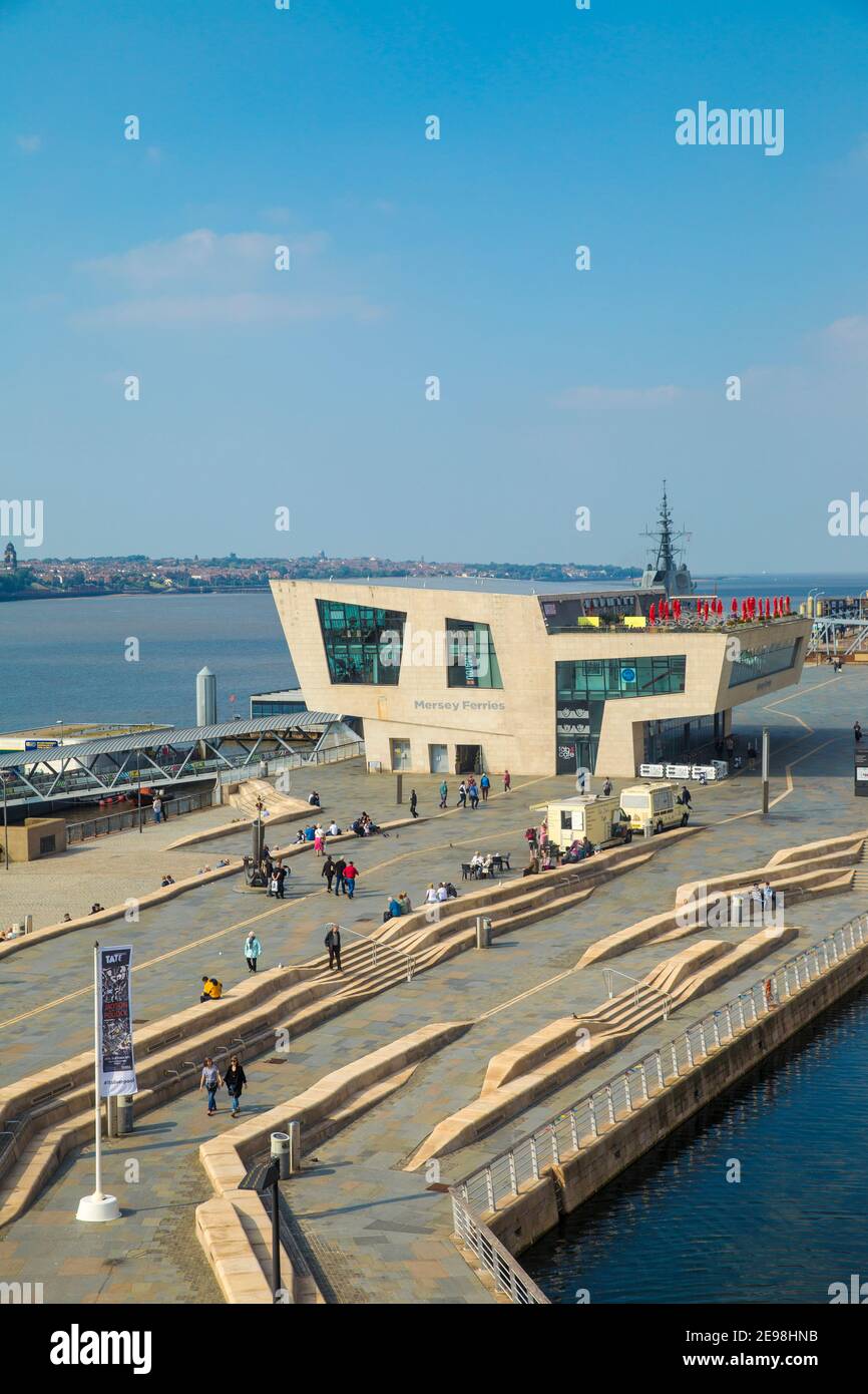 Terminal de ferry de mersey Banque de photographies et d’images à haute ...
