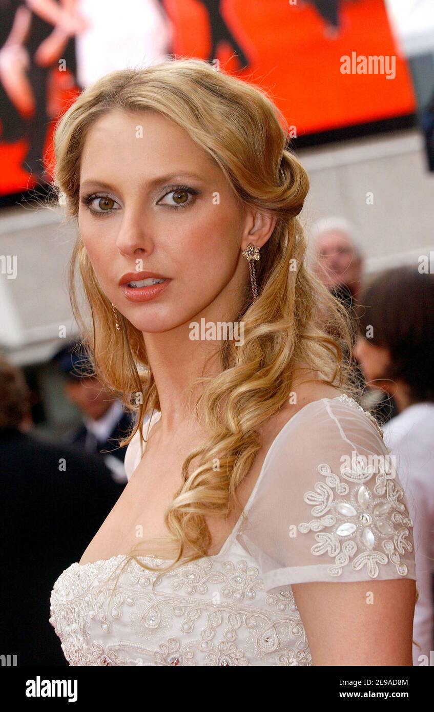 Frederique bel Banque de photographies et d’images à haute résolution ...