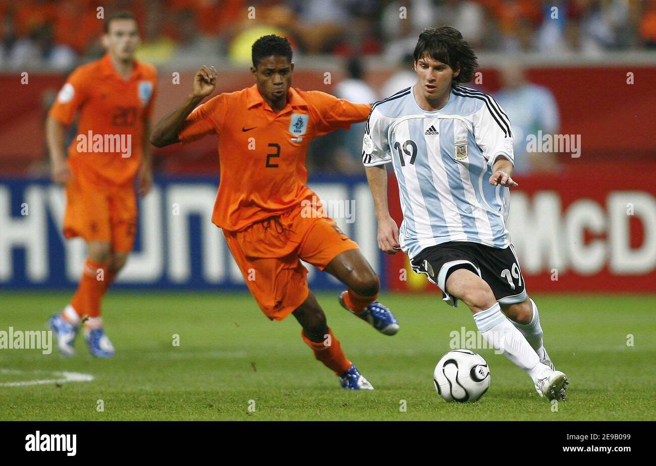 Lionel messi argentine 2006 Banque de photographies et d’images à haute ...