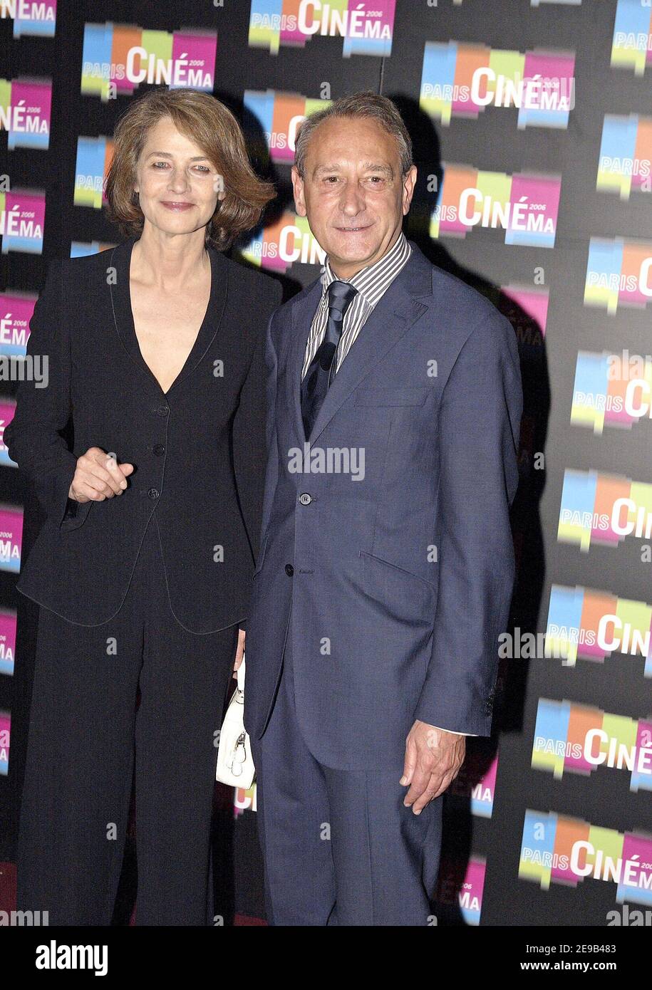 Le maire de paris bertrand delanoe y assiste Banque de photographies et d’images à haute ...