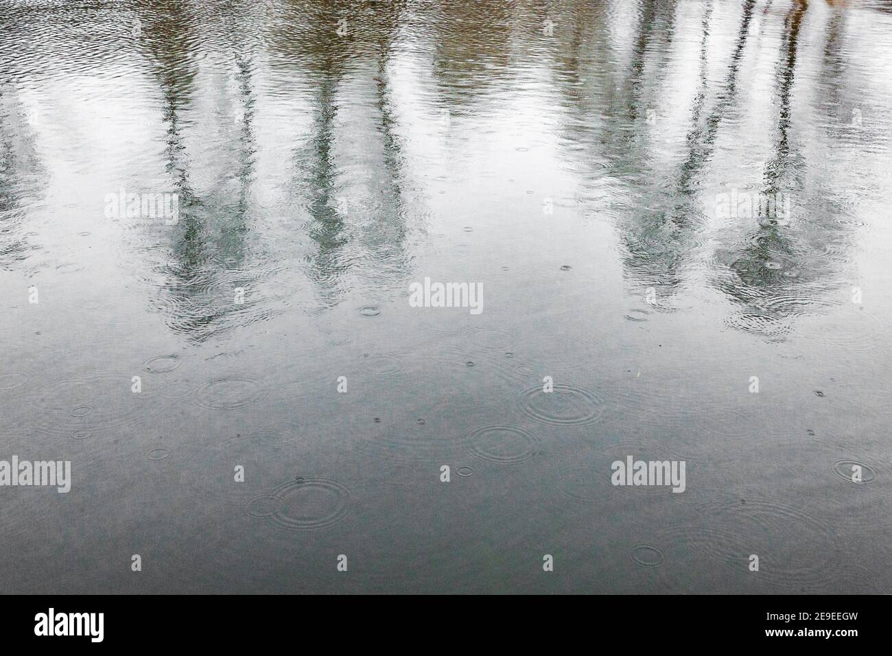 Surface de l'eau arrière-plan abstrait de la configuration de la ...