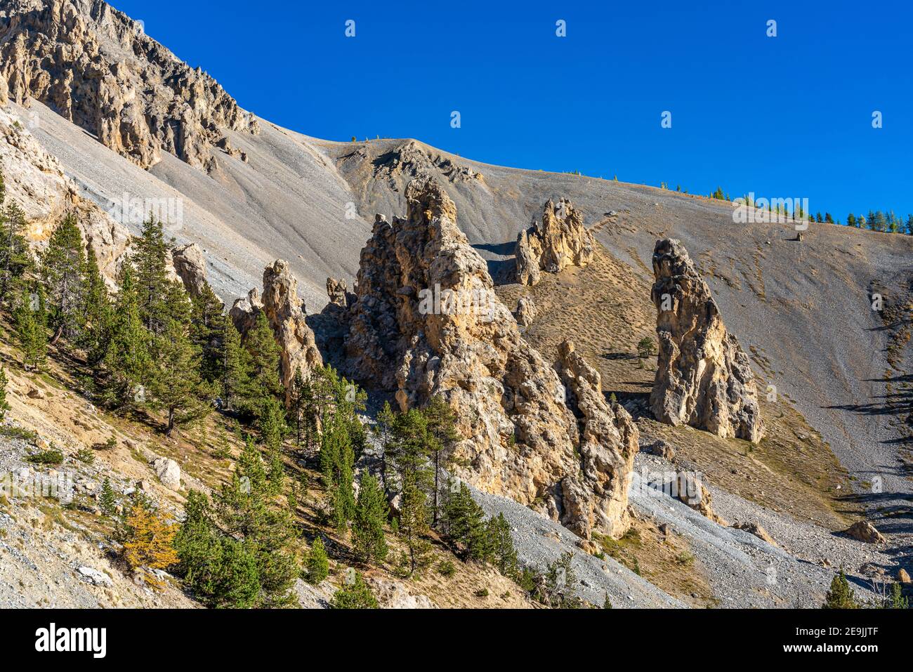 La Casse déserte et le col de l'Izoard dans les Alpes françaises ...