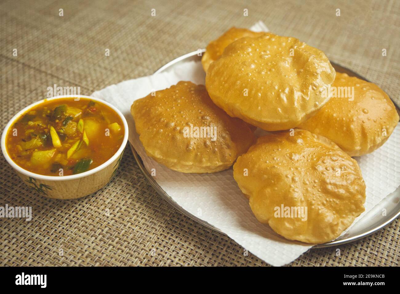 Puri tarkari Banque de photographies et d’images à haute résolution - Alamy