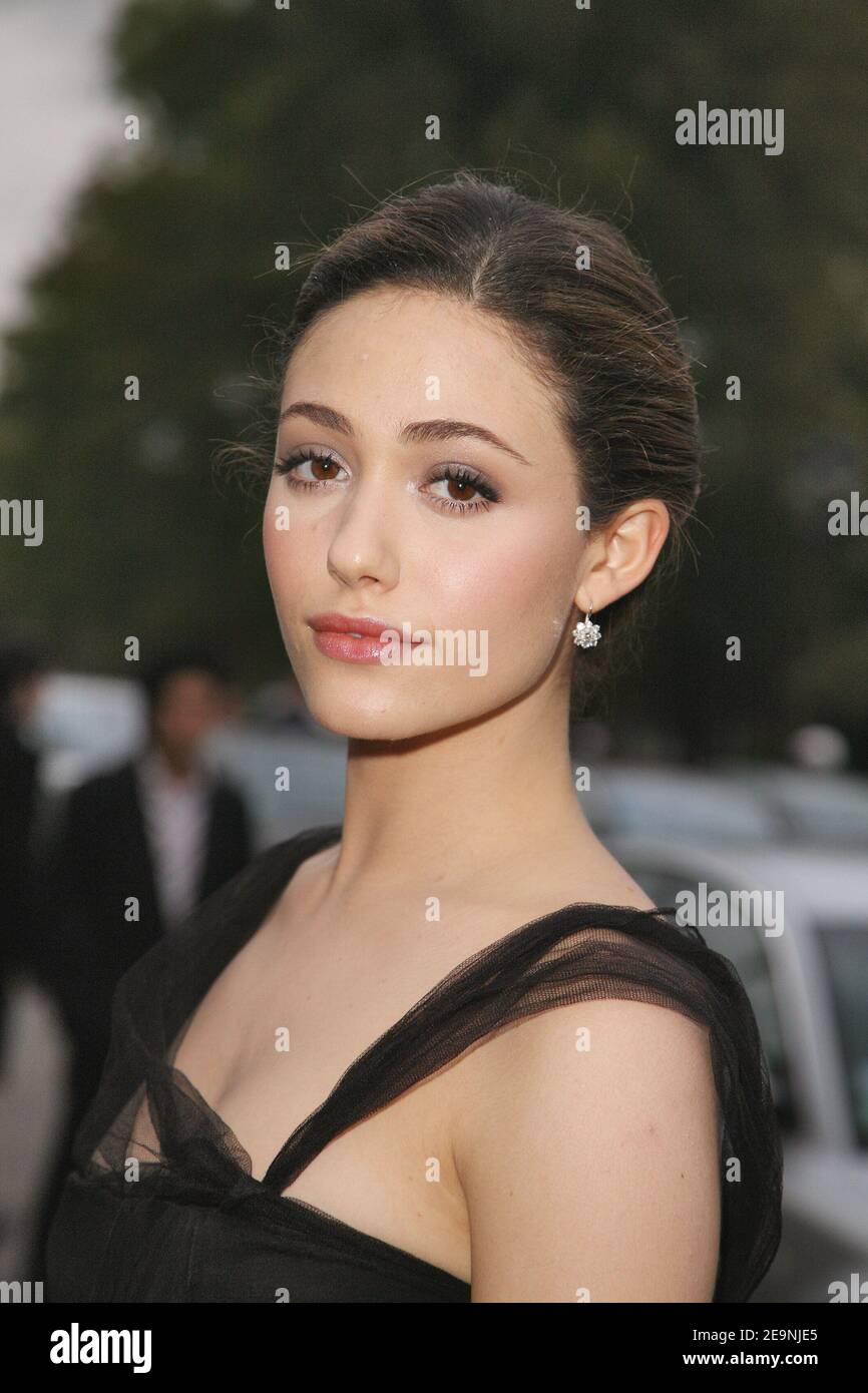 L'actrice AMÉRICAINE Emmy Rossum arrive à la présentation de la ...